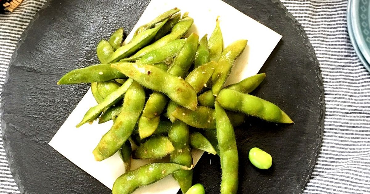 [No Boil] Easy Pan Fried Edamame With Garlic Butter Soy Sauce Recipe by ...
