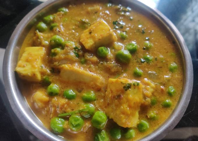 वाटाणा पनीर भाजी (Vatana Paneer Bhaji Recipe In Marathi) रेसिपी Anjita ...