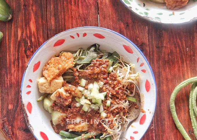 Resep Pecel Sayur Petis oleh Frielingga Sit - Cookpad