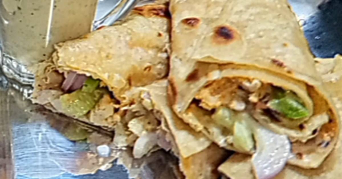 Chicken Boti Roll Recipe by Mariam Azeem (Umme Sarim) - Cookpad