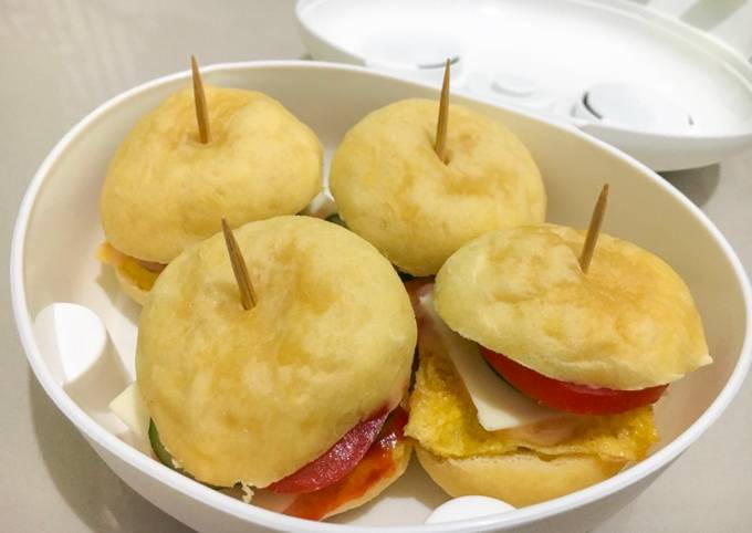 Resep Mini Burger with KSB Bun untuk Bento Anak oleh Falih's Kitchen ...