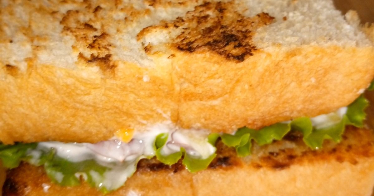 3 Ingredient Sandwich Recipe by Mariya Balarabe Gambo - Cookpad