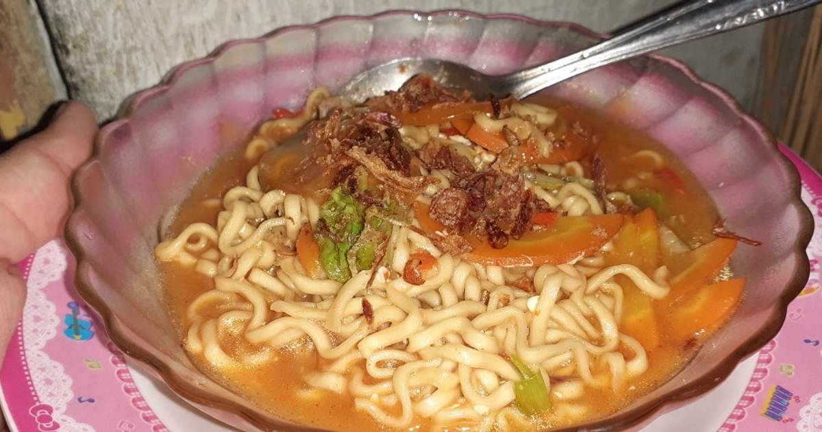 Resep Seblak mie dan kerupuk mudah oleh Mahendra Wahyu utomo - Cookpad