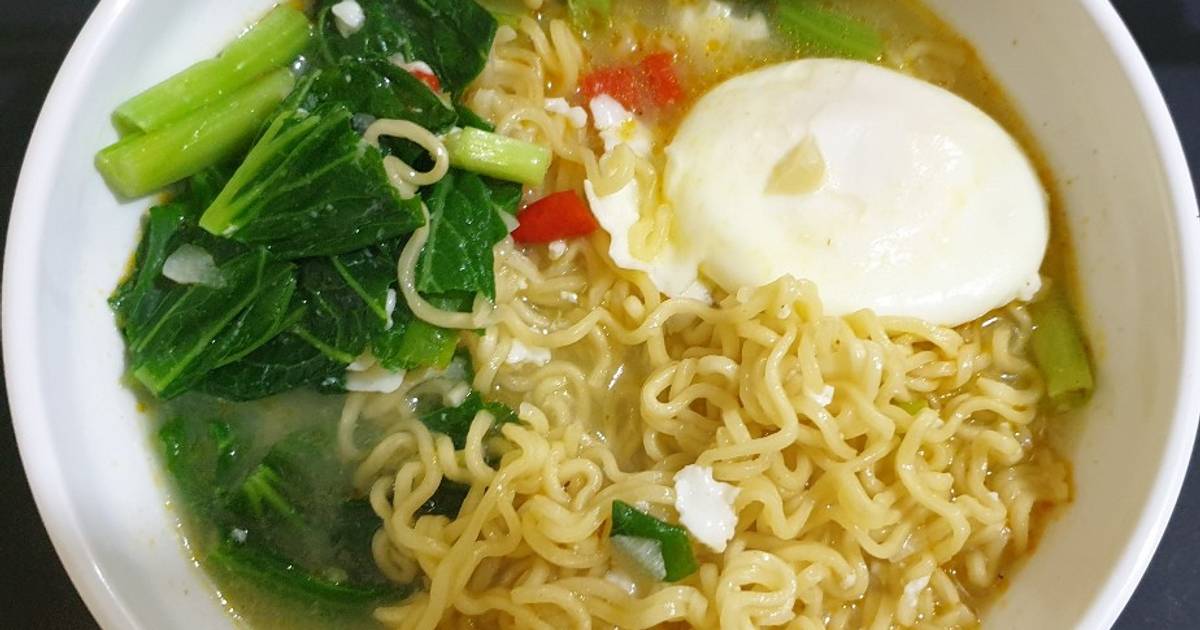 Resep 36. Mie Instan Rebus Pedas oleh Deswita Muharni - Cookpad
