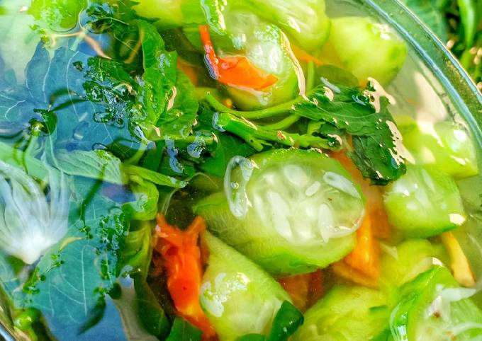 Resep Sayur Bening Bayam Gambas oleh Kristina Puspita Dewi - Cookpad