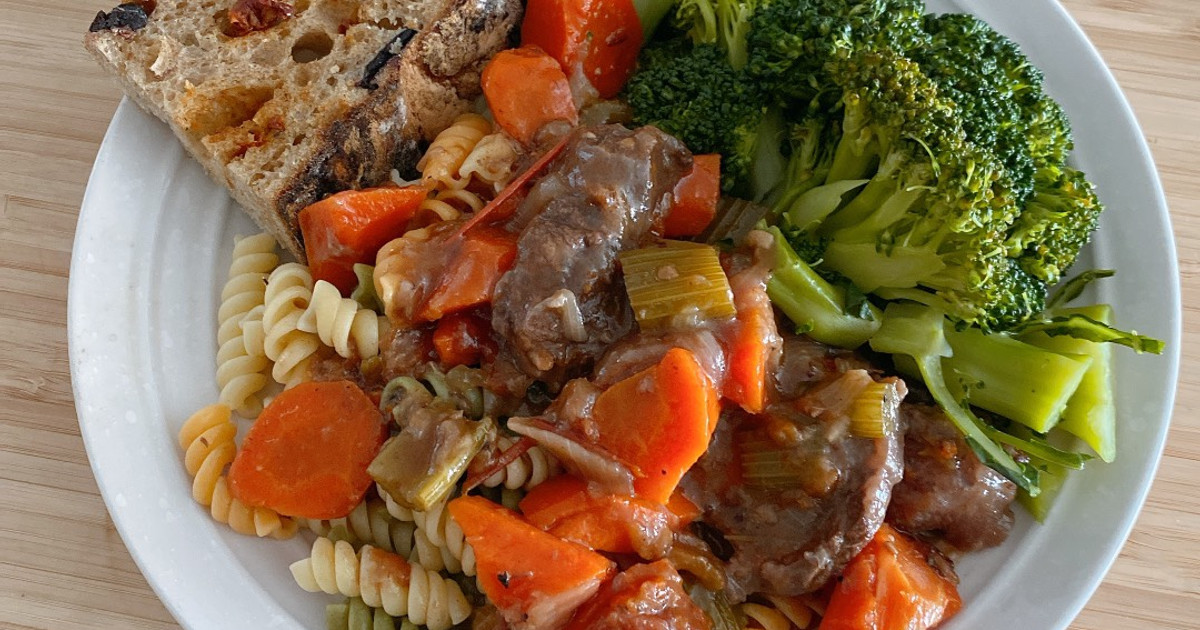 紅酒燉牛肉（簡易版） 食譜與作法 by Jolin Chu - Cookpad