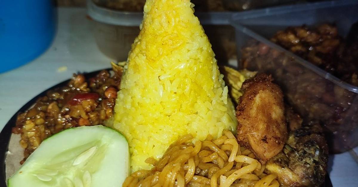 Resep Nasi kuning magic com oleh Kikiyo - Cookpad