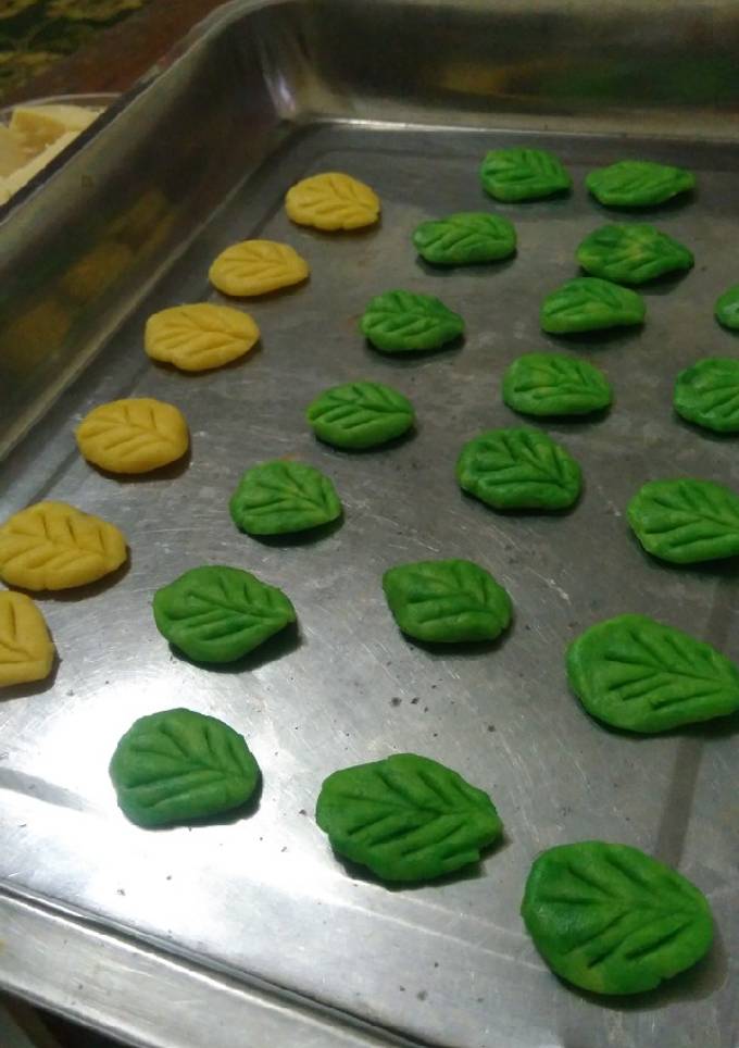 Resep Kue kering bentuk daun tanpa oven dan mixer oleh Jauza Chiji ...