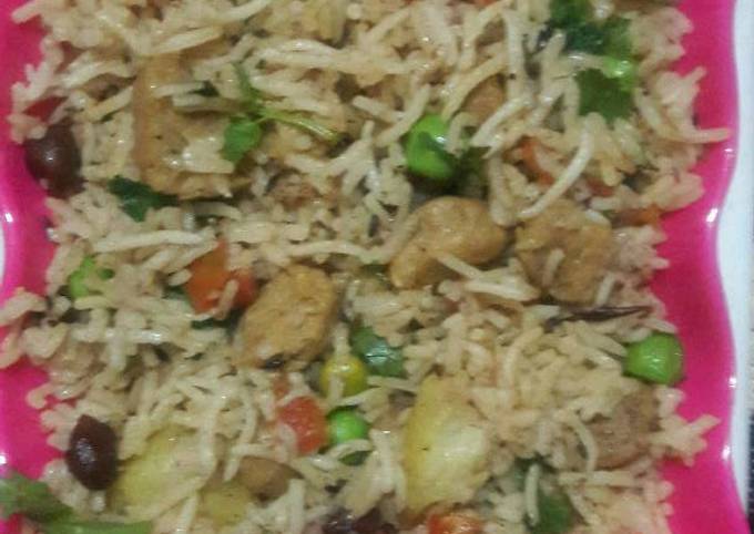 Soyabean Rice Recipe by Shyama Baghel (JVT,Mhl) - Cookpad