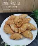 Resep karipap renyah berlapis dengan isian kari gurih