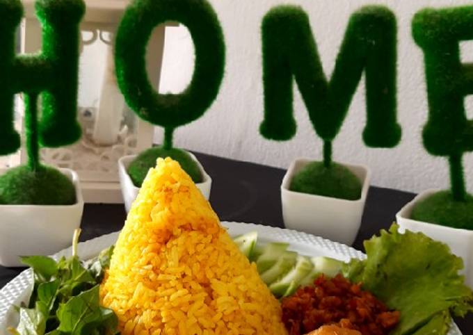 Resep Nasi Kuning Tumpeng Mini oleh Arifah Ega Firga - Cookpad