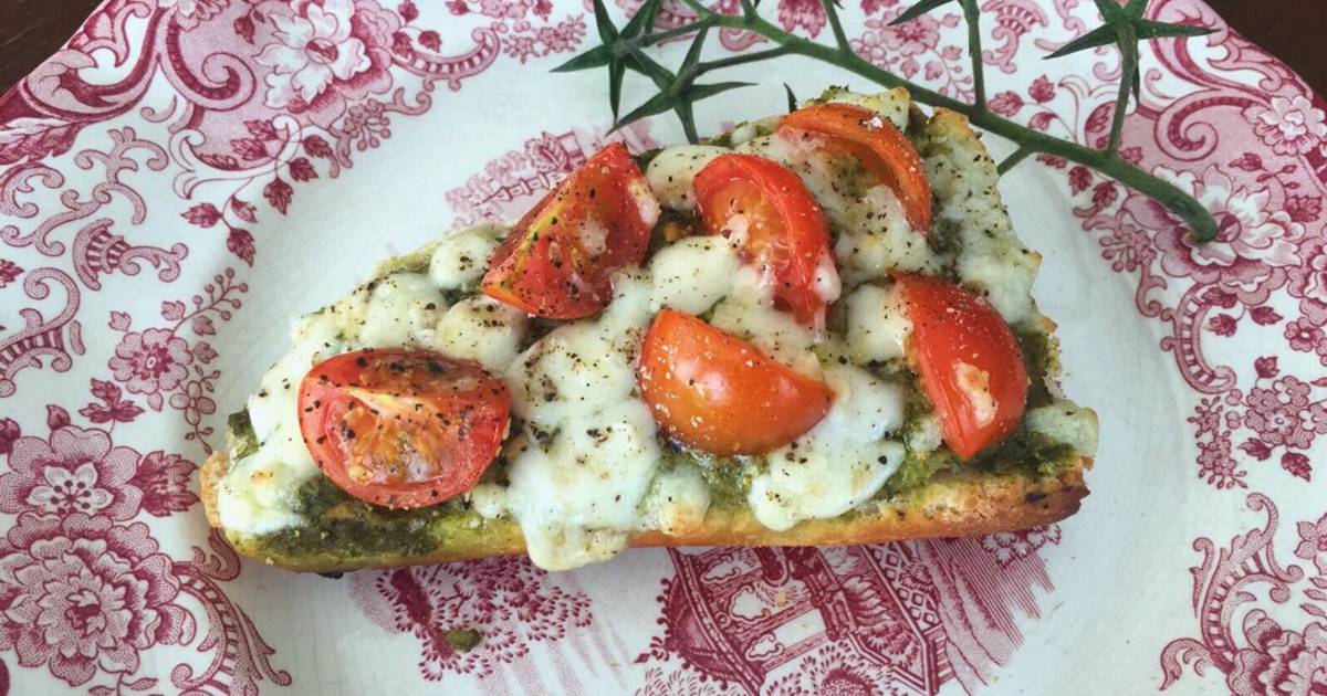 Pan con pesto tomatitos y mozzarella (baguette) Receta de Genesis ...