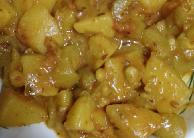 Parwal aloo ki sabzi Recipe by Tashvi Gupta - Cookpad