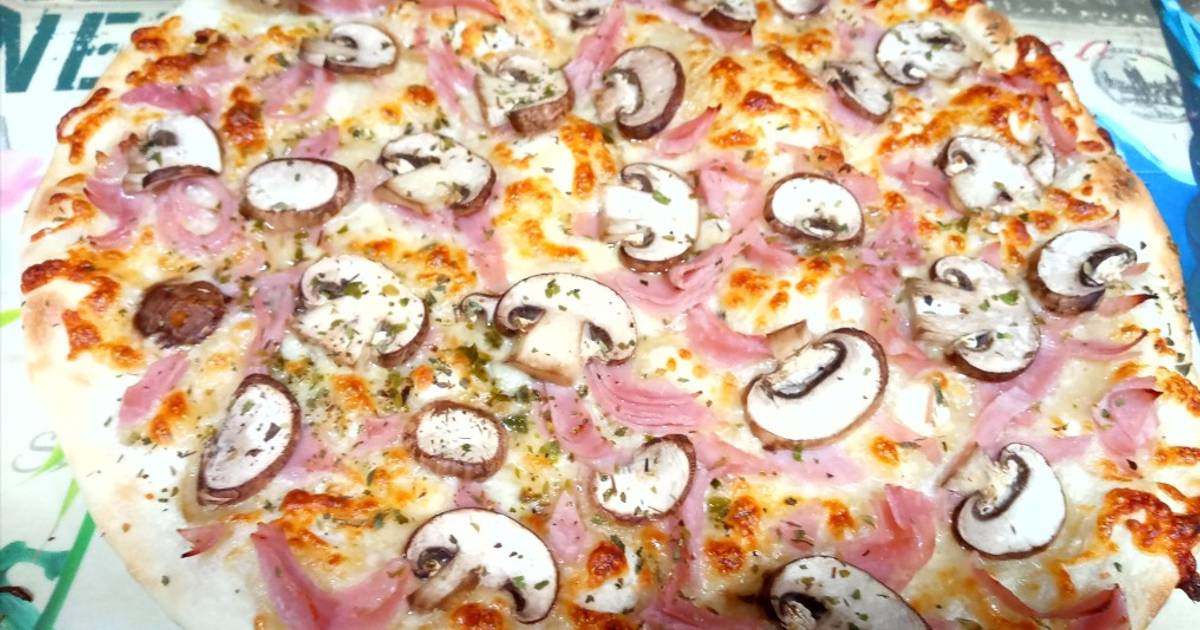 Pizza mimosa con champiñones Receta de Evita- Cookpad
