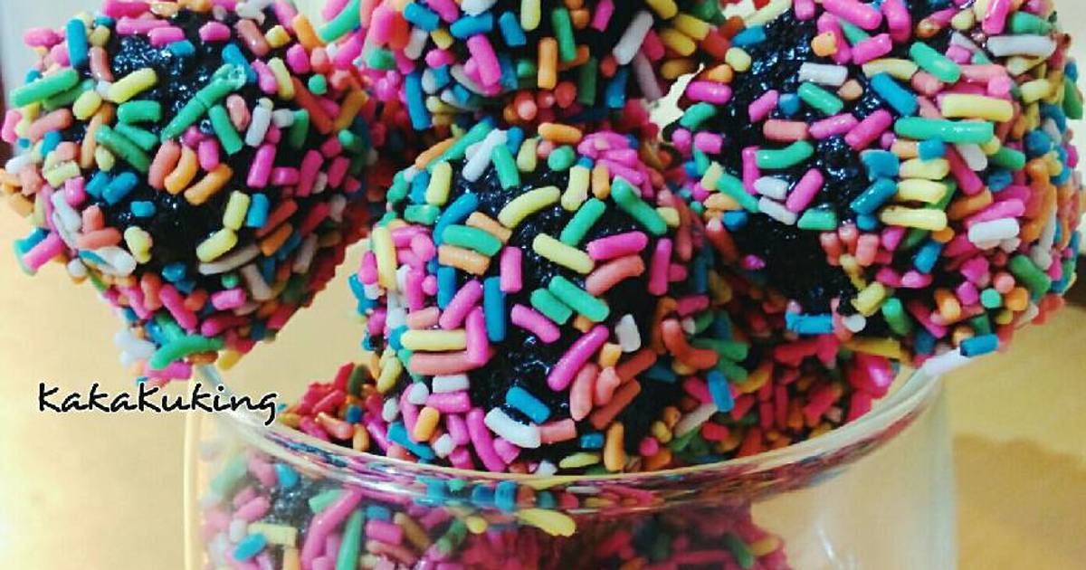 Resep BOLA BOLA OREO (Oreo Balls) oleh KAKAKUKING - Cookpad