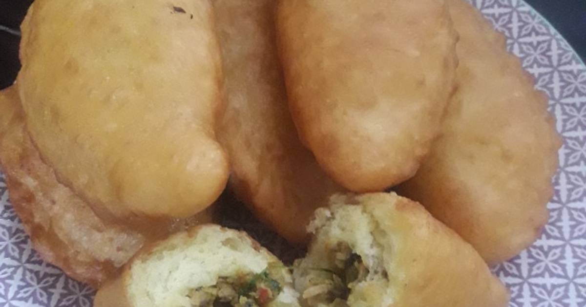 Resep Panada isi tongkol oleh Eka indah winarsih - Cookpad