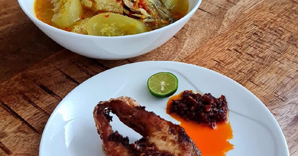 Resep Sop Ikan & Ikan Goreng Ala Mak Beng oleh Lin_Fangfei - Cookpad