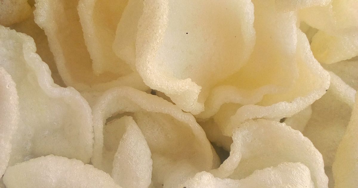 Fried Prawn Crackers Recipe by Ruqayyah Anchau - Cookpad
