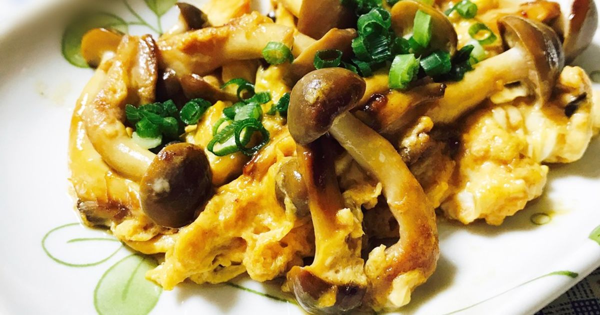 Delicious Shimeji Mushrooms And Eggs With Hondashi Recipe by ねっちゃんっ