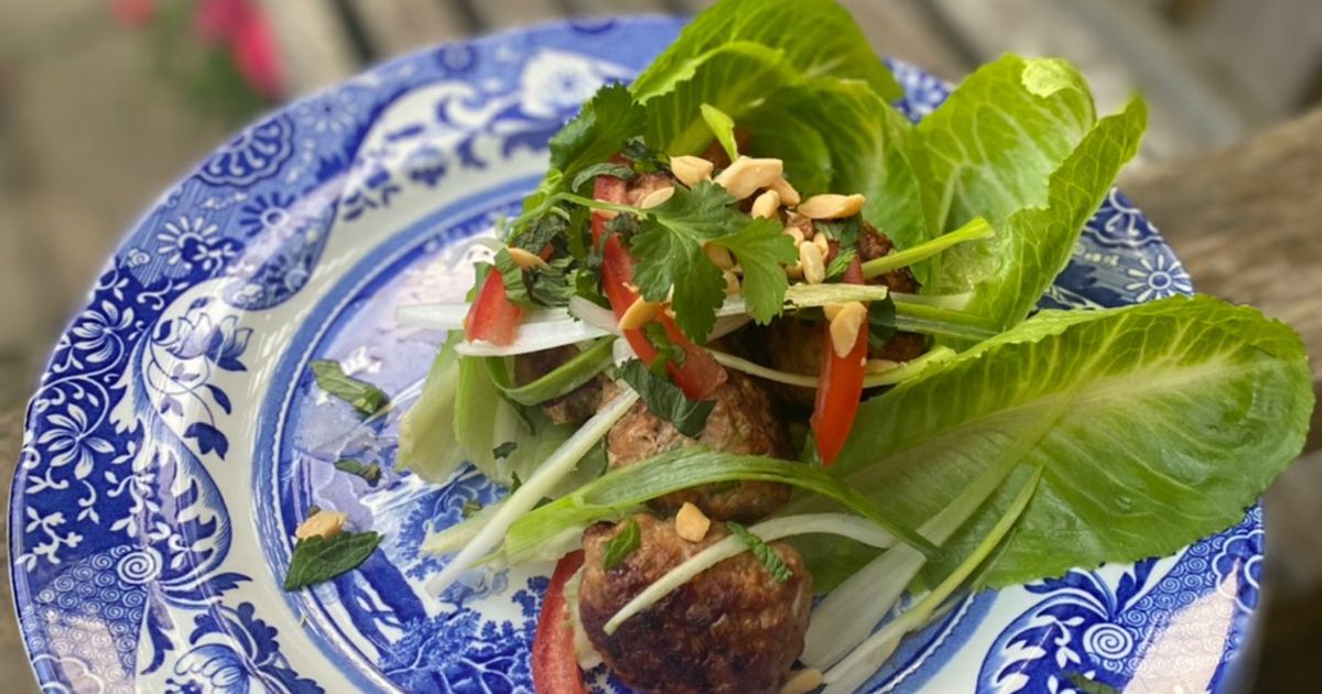 Summer Asian Spiced Pork Balls With Salad Recipe by Lisa Clarke - Cookpad