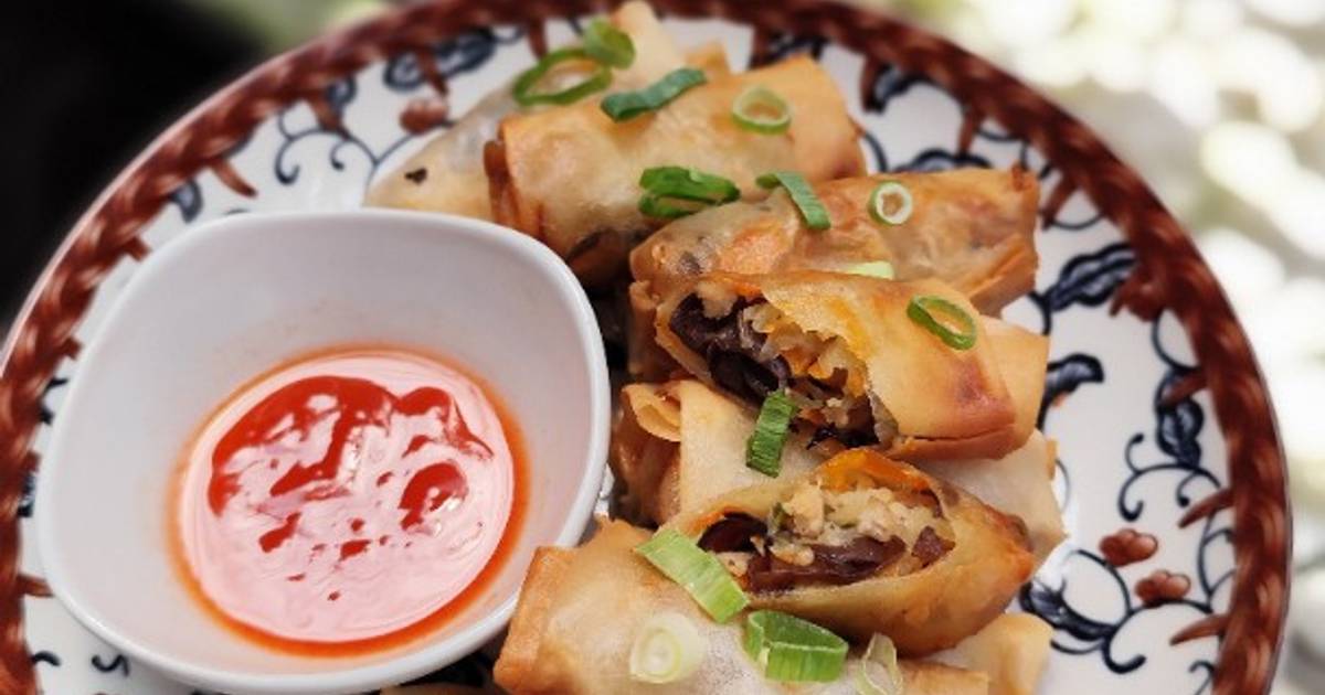 Resep 497. Lumpia Ayam Sayur (Spring Roll) oleh Noona Hilda ️ - Cookpad