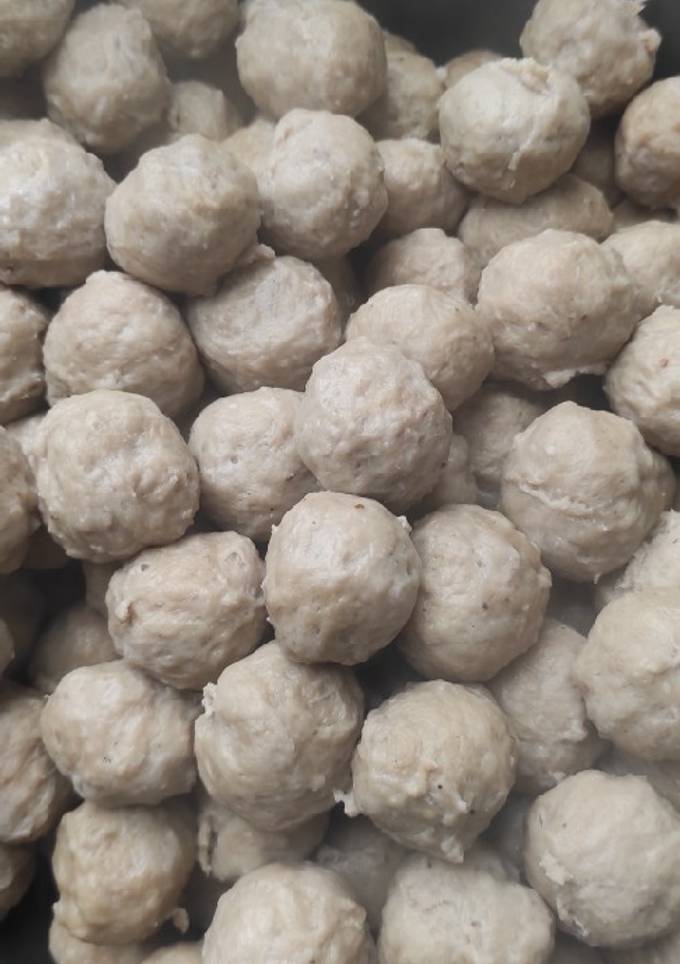 Resep Bakso daging sapi dan ayam oleh Bunda Gafi - Cookpad