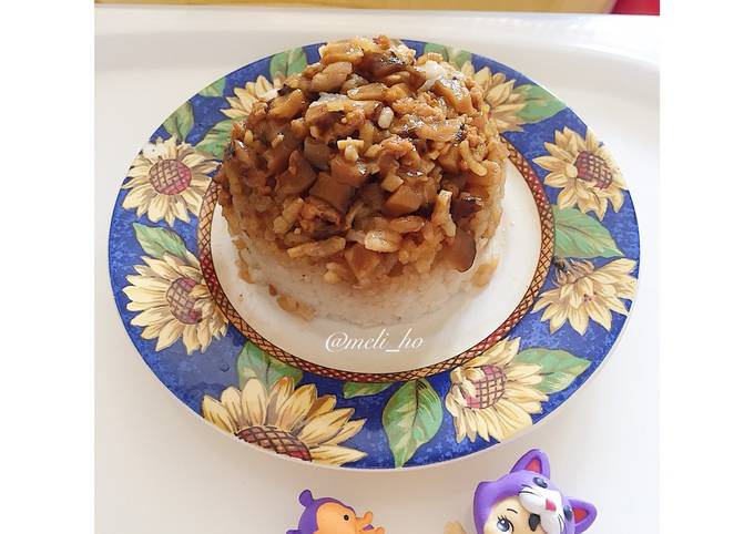 Resep Nasi Tim Ayam Jamur (MPASI 1y+) oleh Meli - Cookpad