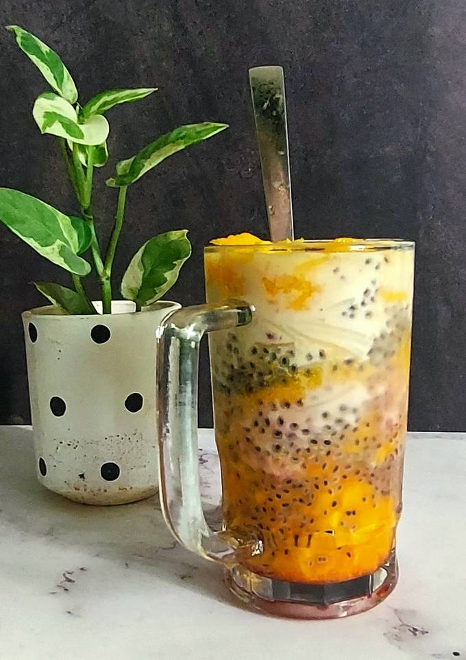 Mango Falooda Recipe by Shradha Nema (foodgazin') - Cookpad