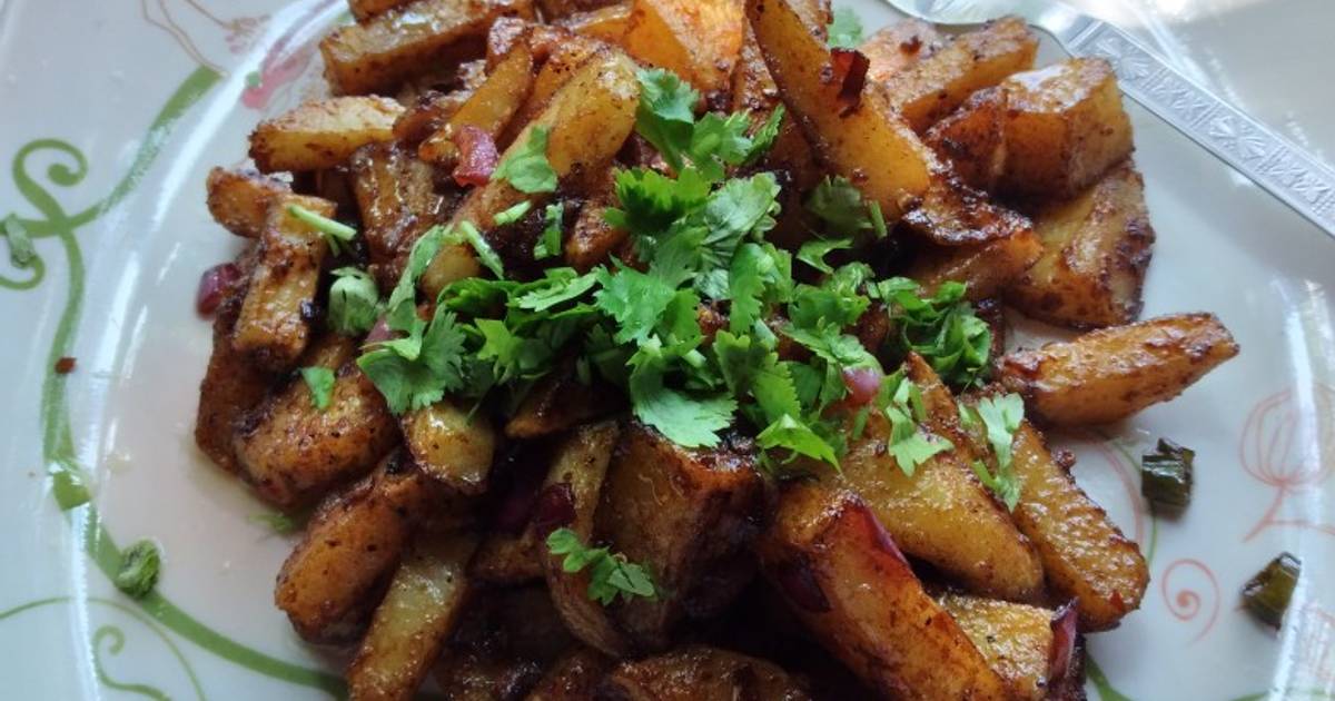 Crispy chilli potato Recipe by Adrija Paul - Cookpad