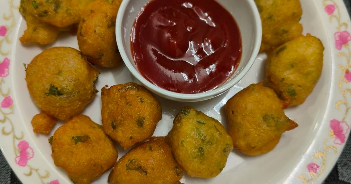 Leftover Poha and Sonth powder Fritters Recipe by Hetal Poonjani - Cookpad