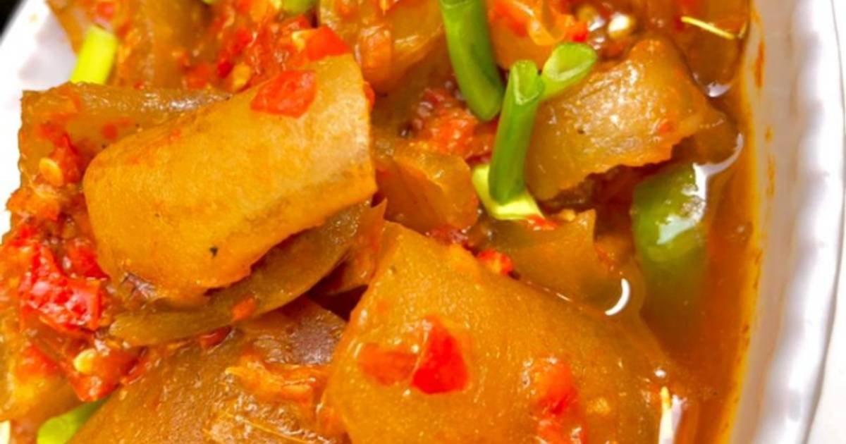 Spicy Pomo sauce Recipe by Mariya Balarabe Gambo - Cookpad