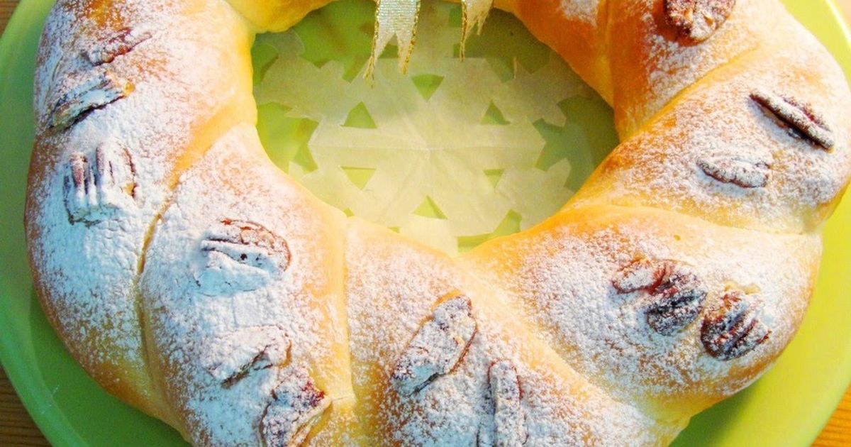 Fluffy Powdered Snow Christmas Bread Wreath Recipe By Cookpad.Japan