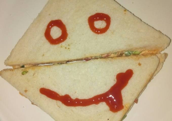 Cold sandwich Recipe by Dipti Bhatia - Cookpad