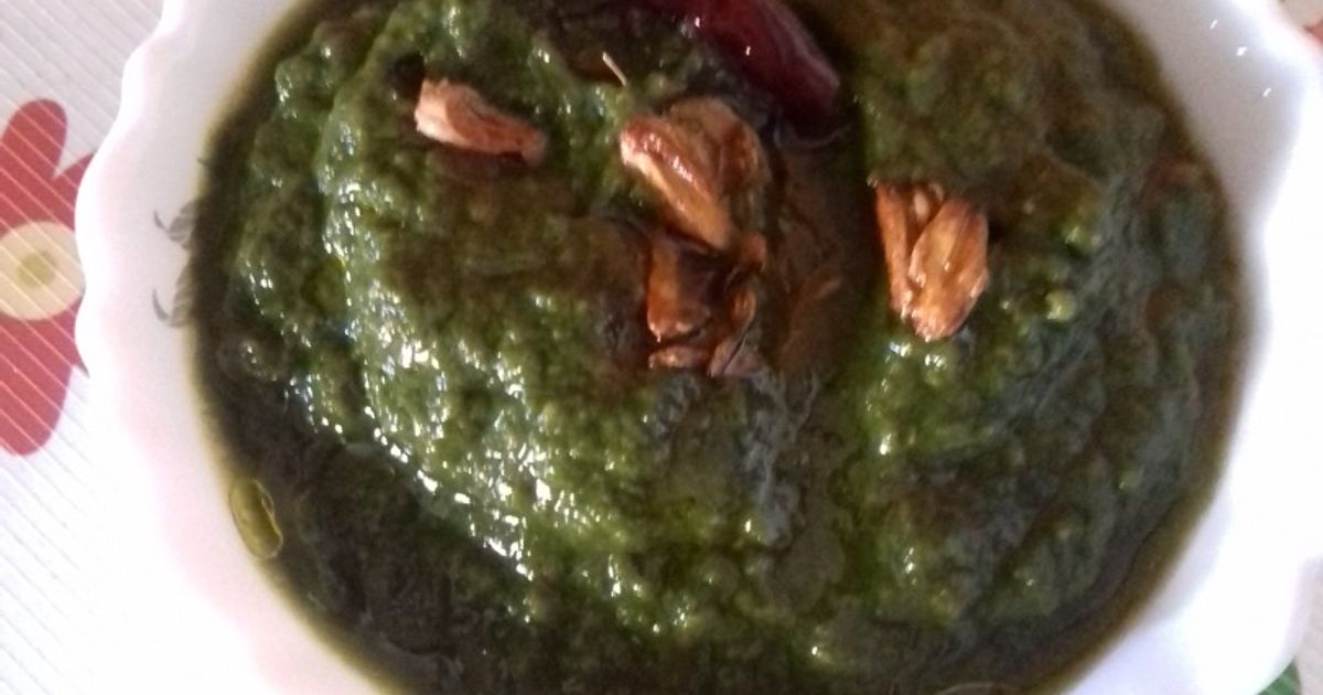Lahsuni Palak Recipe by Reena Verbey