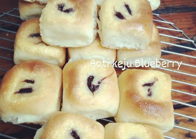 Resep Roti Keju Blueberry (metode autolisis) oleh Dapur Esmo - Cookpad