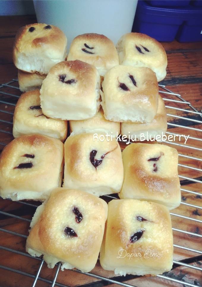 Resep Roti Keju Blueberry (metode autolisis) oleh Dapur Esmo - Cookpad