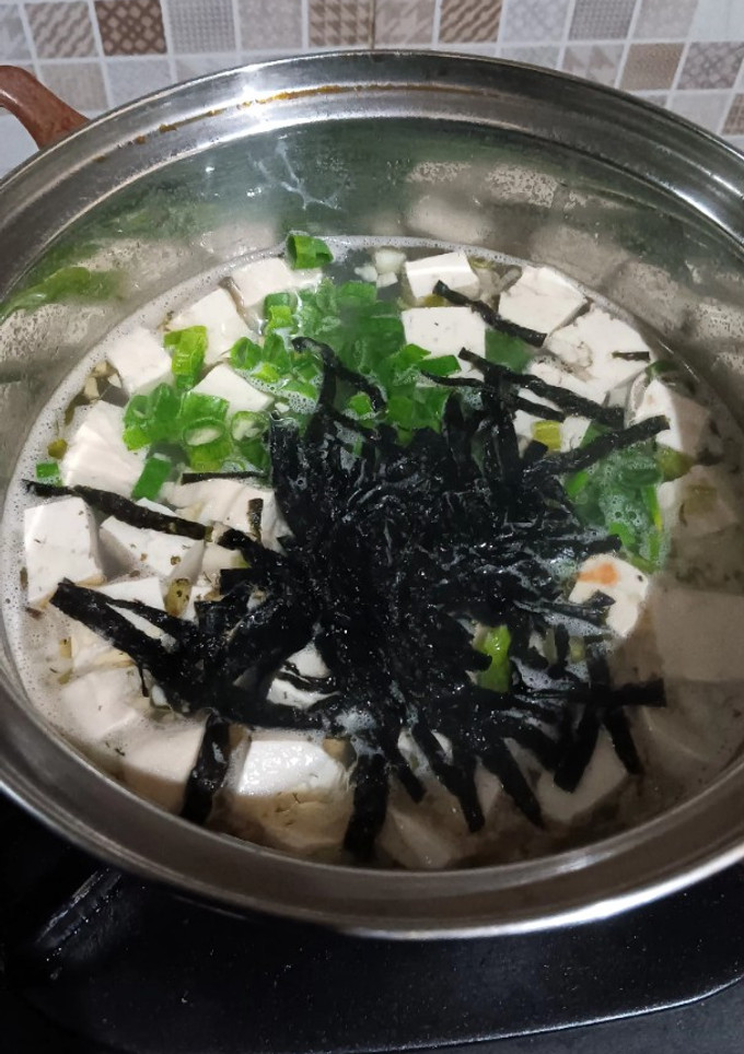 Resep Sup Tahu Rumput Laut oleh Yuanisa Pardi - Cookpad