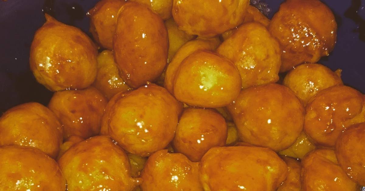 Luqaimat (small bites) emirati dessert Recipe by Ba6a - Cookpad