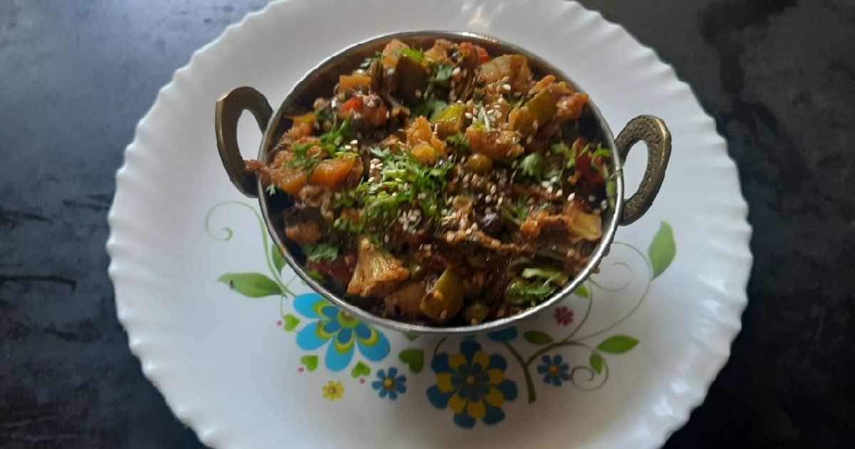 Mix Vegetables Sabji Recipe by Varsha Narayankar - Cookpad