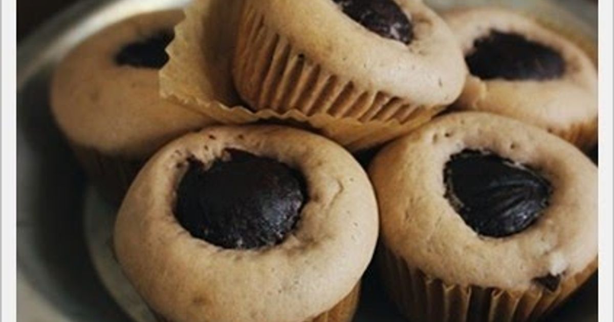 Muffins With Chestnuts Simmered In Their Inner Skins Using Homemade ...