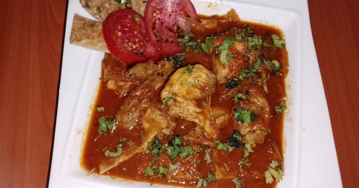 Amar' S Chicken Omelette 🍅🧅🥚🌶️🌻 Recipe by Gurpal kaur Ubhi's {Heavenly Jewel Kitchen} - Cookpad