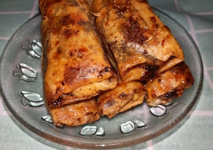 Resep Pisang Coklat (Piscok) oleh hobi makan - Cookpad