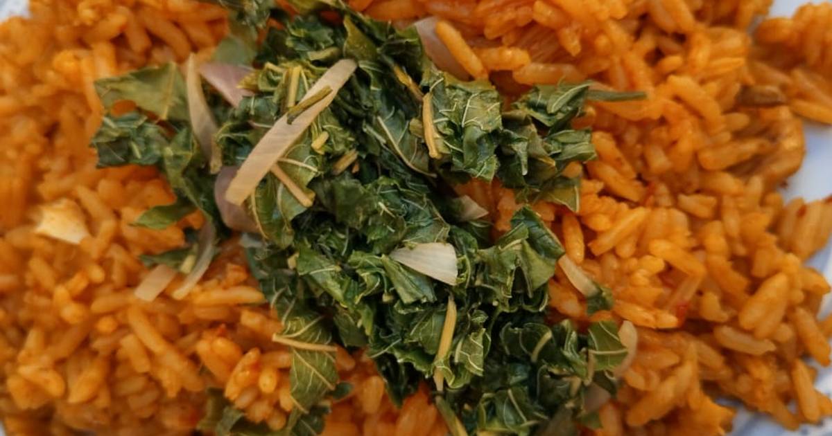 Jalof rice with steamed spinach 🤩 Recipe by murjanatu suleman Isah ...