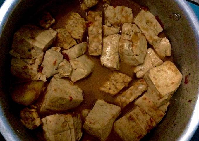 Resep Semur Tahu, Tempe & Kentang oleh SHIDDIQ - Cookpad