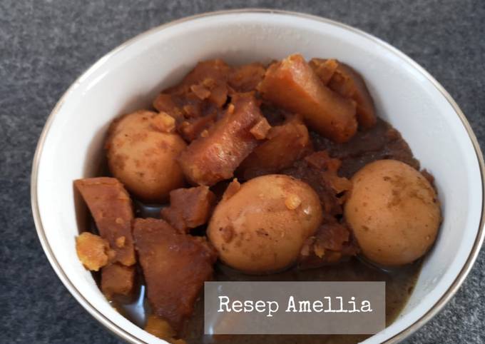 Resep Semur kentang telur oleh resep amellia - Cookpad