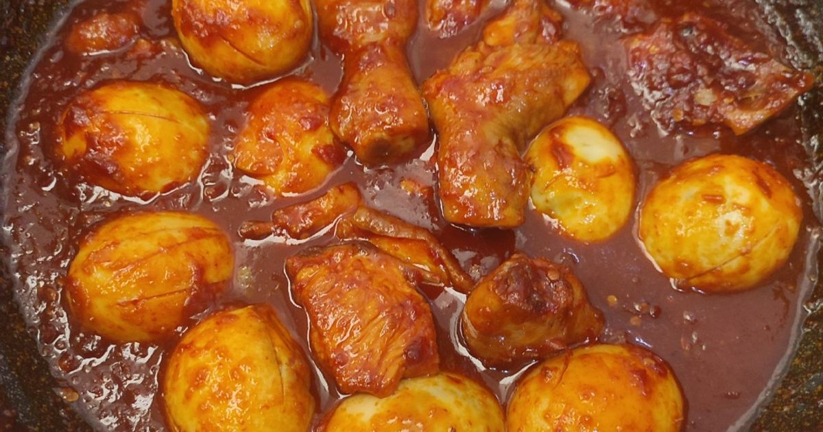 Resep Ayam & Telur Masak Habang oleh Adila Kitchen - Cookpad