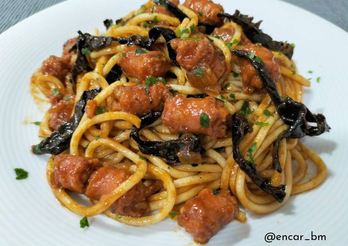 Spaghetti con chistorra y trompeta negra Receta de Encar- Cookpad