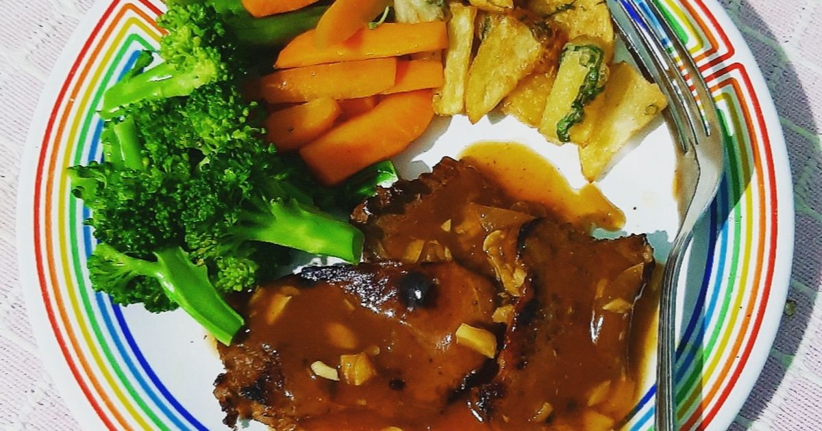 Resep Beef Steak Sederhana, Empuk & Yummy 🤗 oleh Lia Tarta Wijaya - Cookpad
