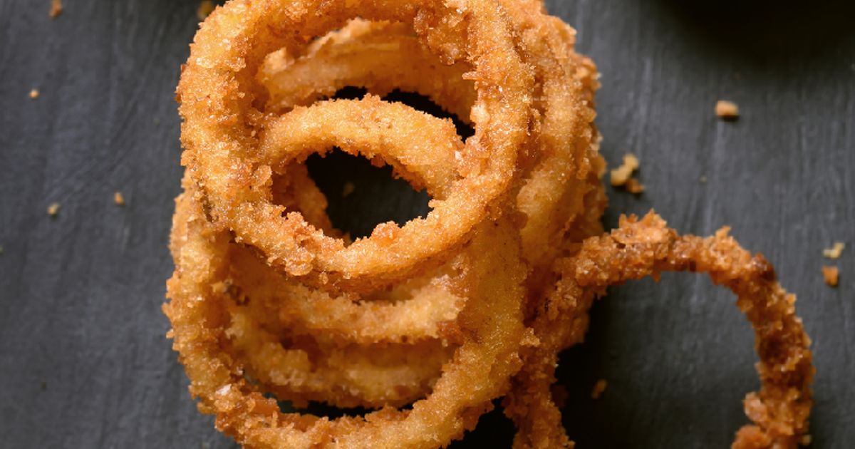 Resep onion ring crispy cafe rumahan enak dan mudah - Cookpad