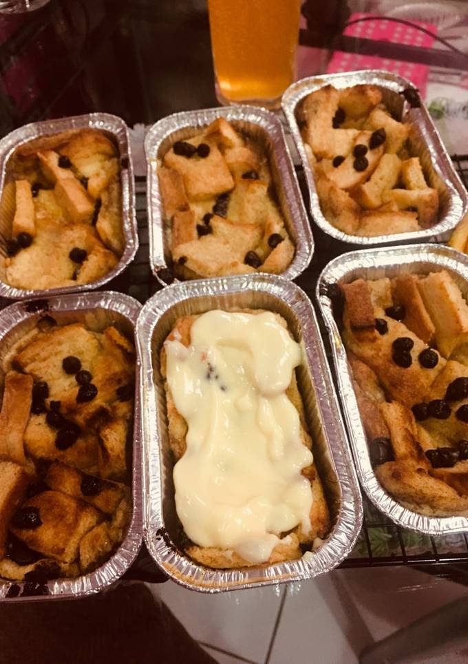 Resep Puding roti with custard vla oleh Raya Cake And Cookies - Cookpad